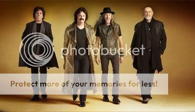 THE DOOBIE BROTHERS Longtime Drummer Mike Hossack Passes